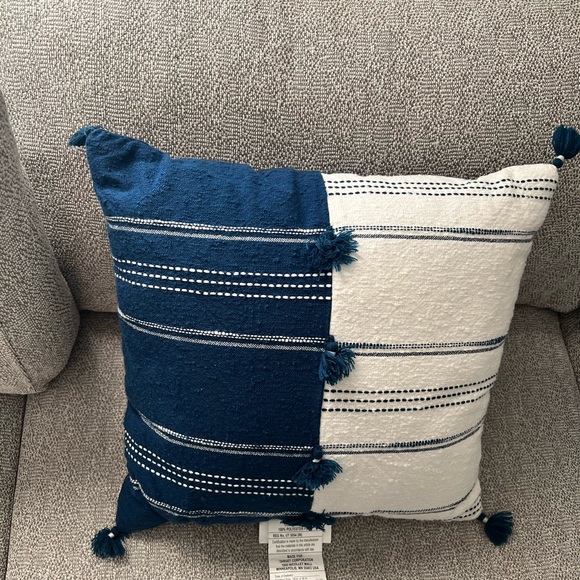 Threshold | Accents | Threshold Toss Pilow | Poshmark